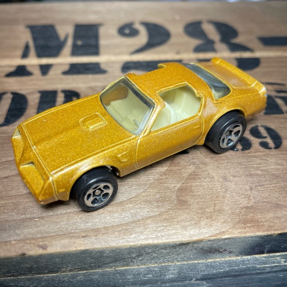 MATCHBOX | Toys | Vintage Hot Wheels Pontiac 977 Metallic Gold Firebird ...
